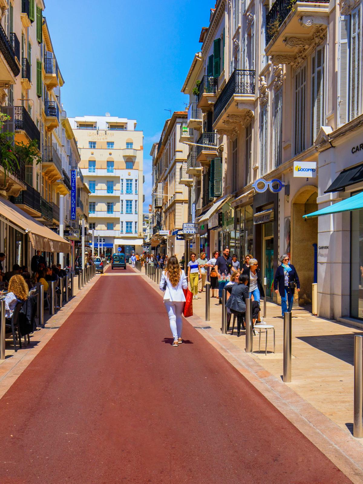 Le marché Forville au coeur de Cannes | Cannes Tourisme